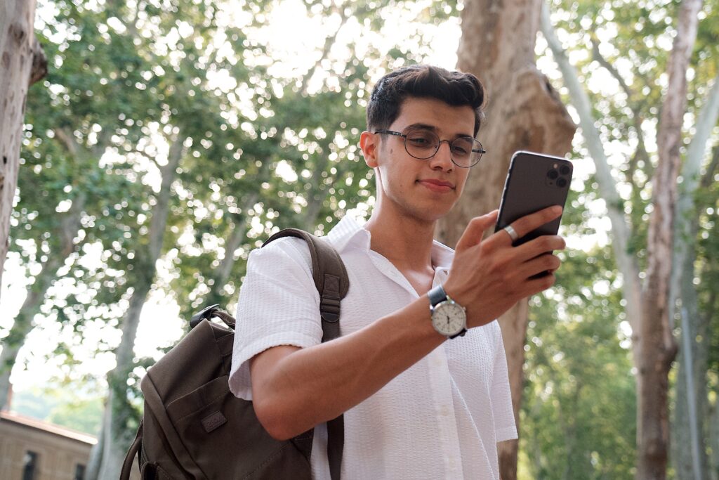 Can I use my phone in Tenerife?